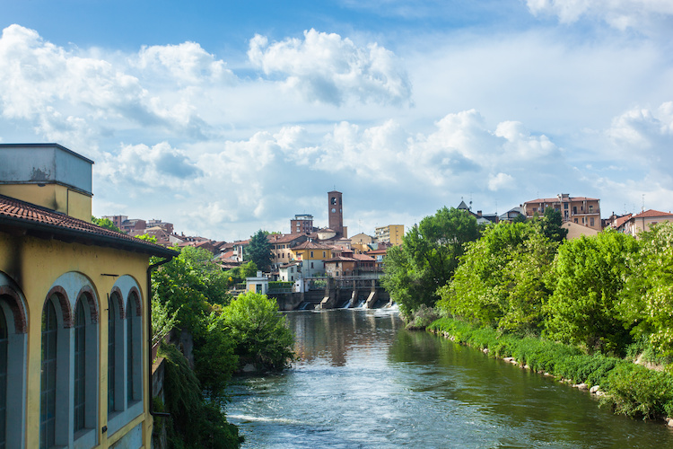Dove passa il fiume Lambro a Milano e qual è il suo percorso?