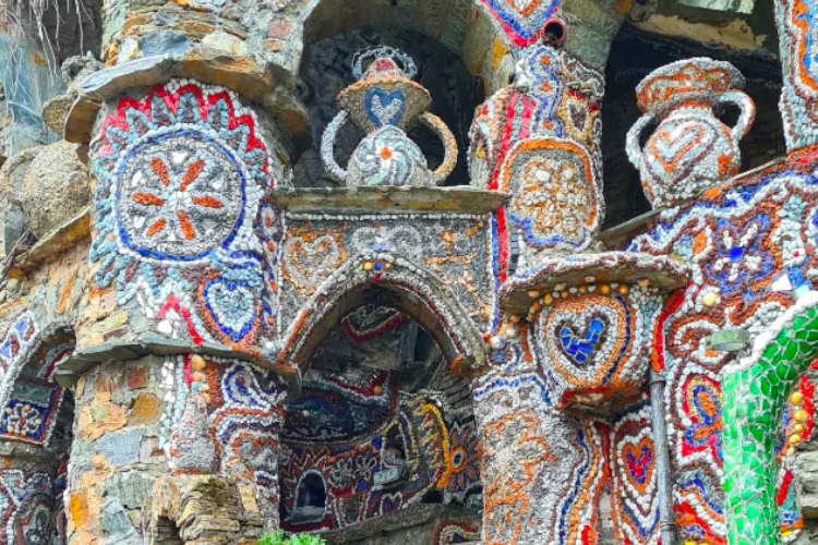 Castello Gaudì a Grosio Lombardia: un po' di Barcellona in Valtellina