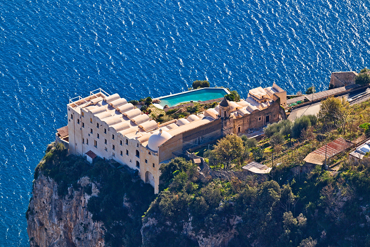 Monastero Santa Rosa, hotel di lusso sulla Costiera Amalfitana