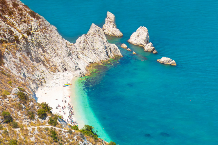 Le calette più belle d'Europa da raggiungere solo a piedi o via mare