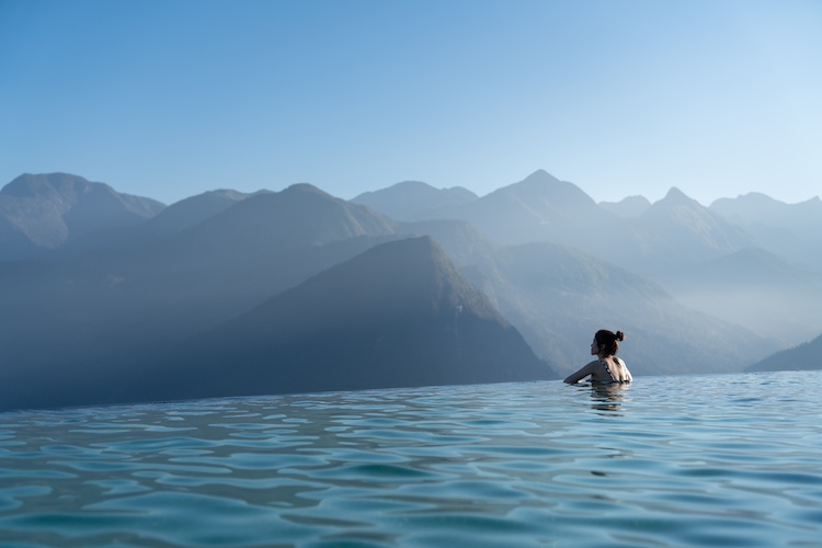 Le più belle infinity pool in montagna sulle Alpi