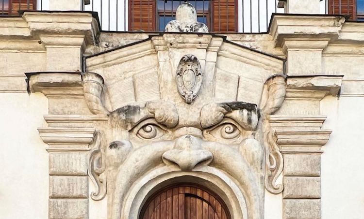 Alla scoperta di Palazzo Zuccari, la "casa dei mostri" di Roma