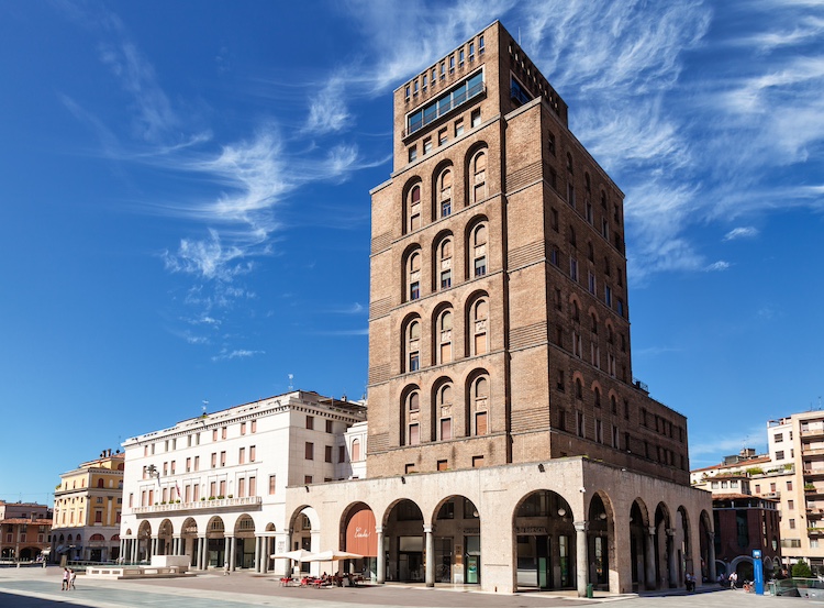 Qual è stato il primo grattacielo costruito in Italia?