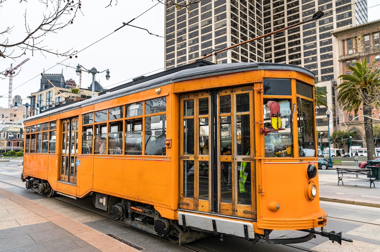 Perché a San Francisco ci sono i tram di Milano?