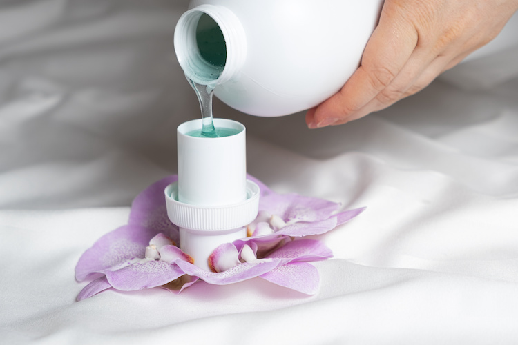 Come pulire e profumare casa con l'ammorbidente?