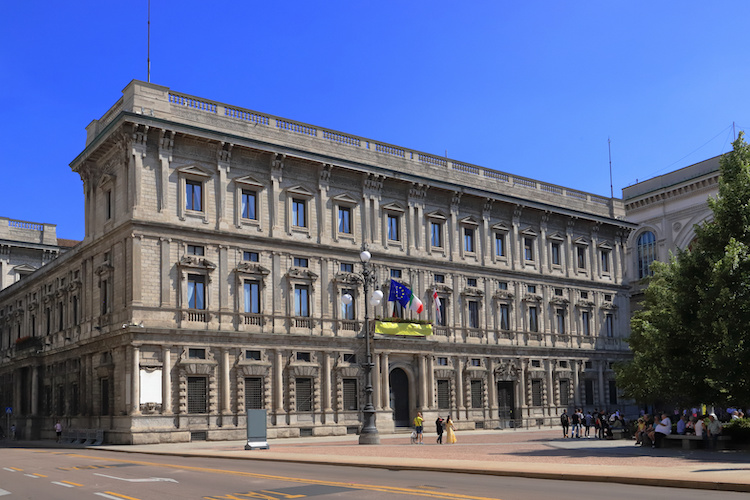 Cosa vedere a Palazzo Marino a Milano? Storia, curiosità e la leggenda ...
