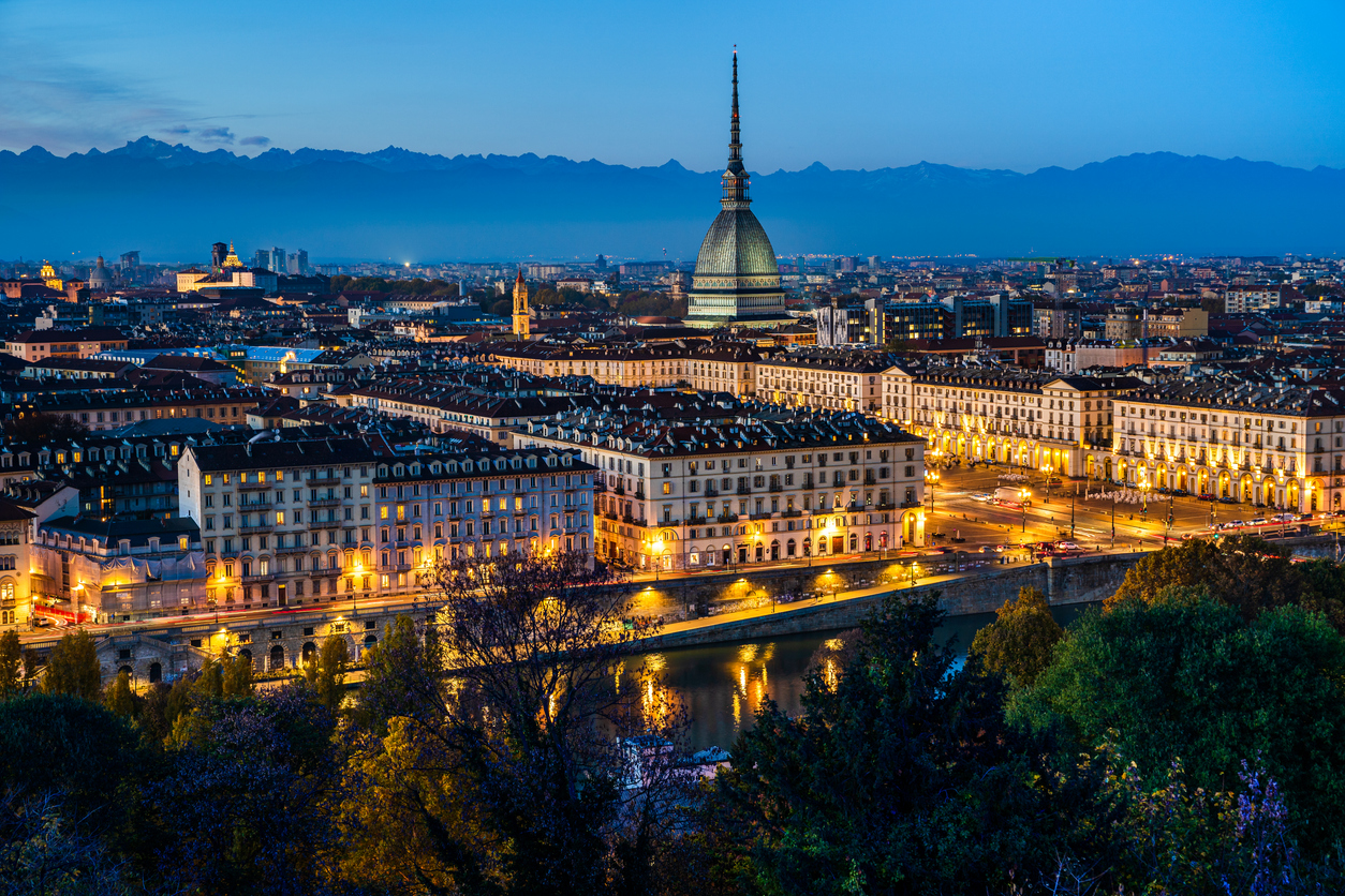 Turin: what is the history of Via Nizza and what landmarks can be found ...