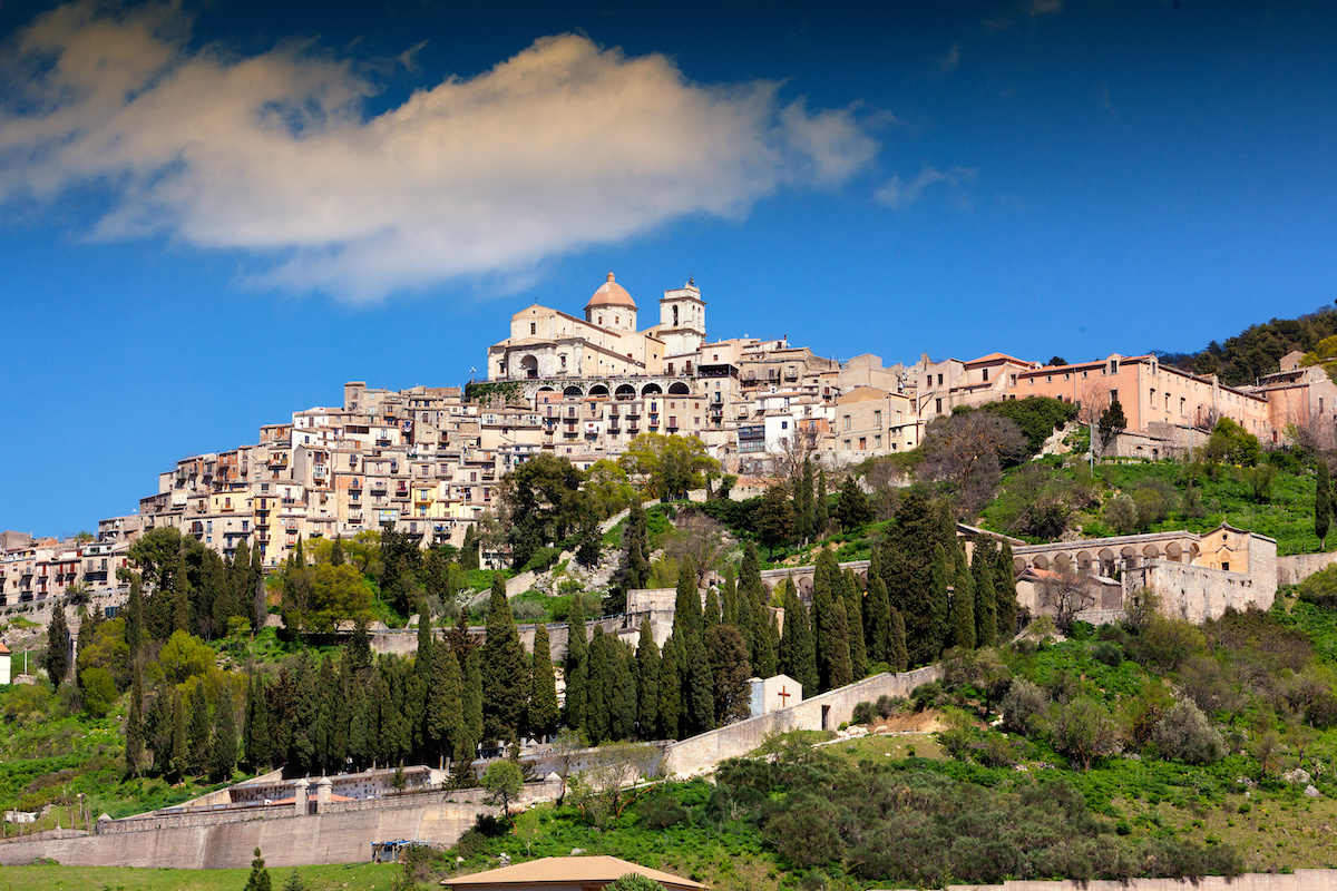House of Spite in Palermo: the story of the world’s narrowest house ...
