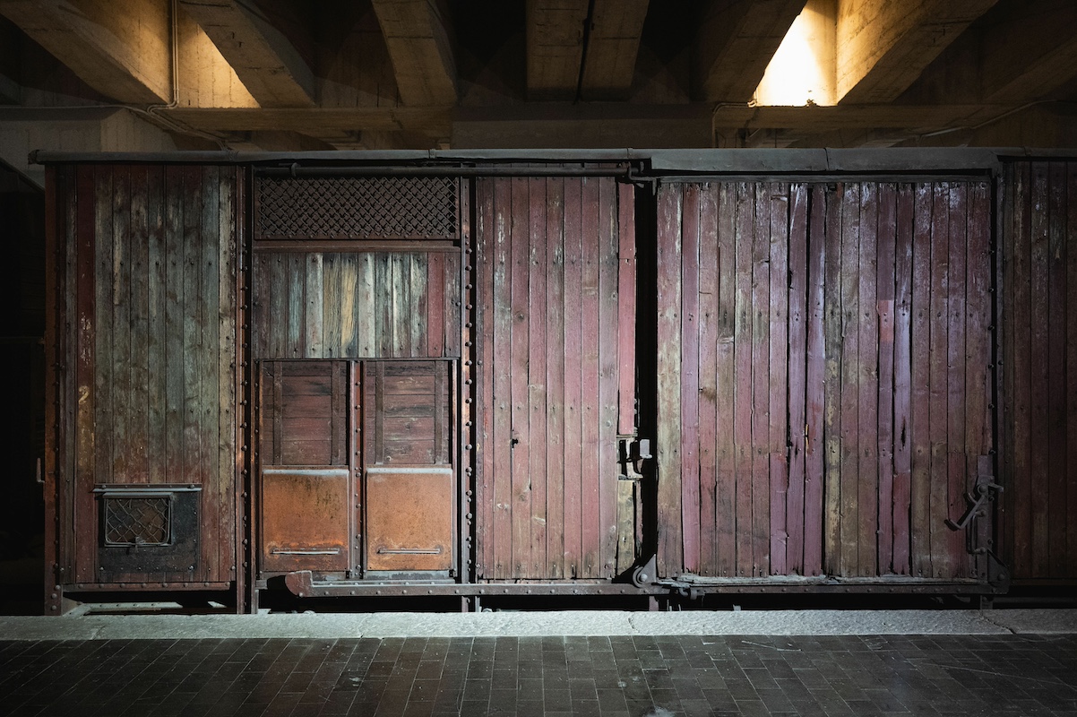 Perché visitare e come accedere al Binario 21 nella Stazione Centrale di Milano?